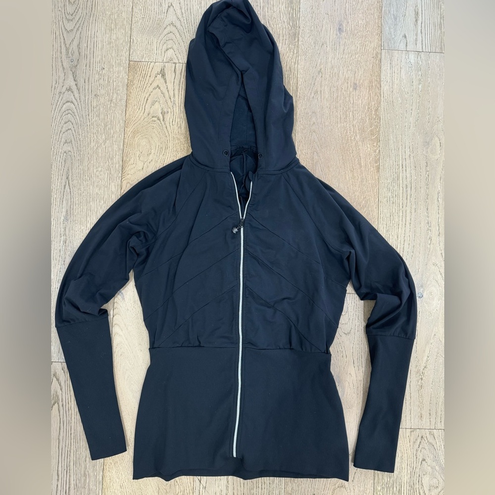Lululemon Black Jacket. Rare. Chevron Pattern Detaili… - Gem